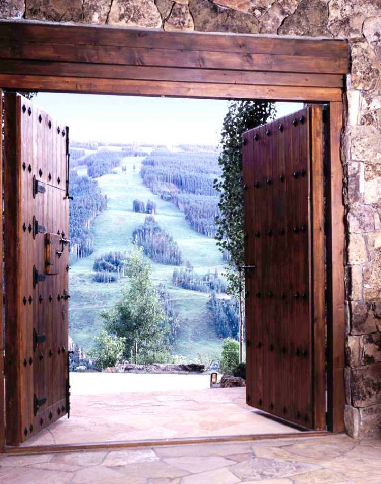 Vail Real Estate - Spraddle Creek | Vail Luxury Homes